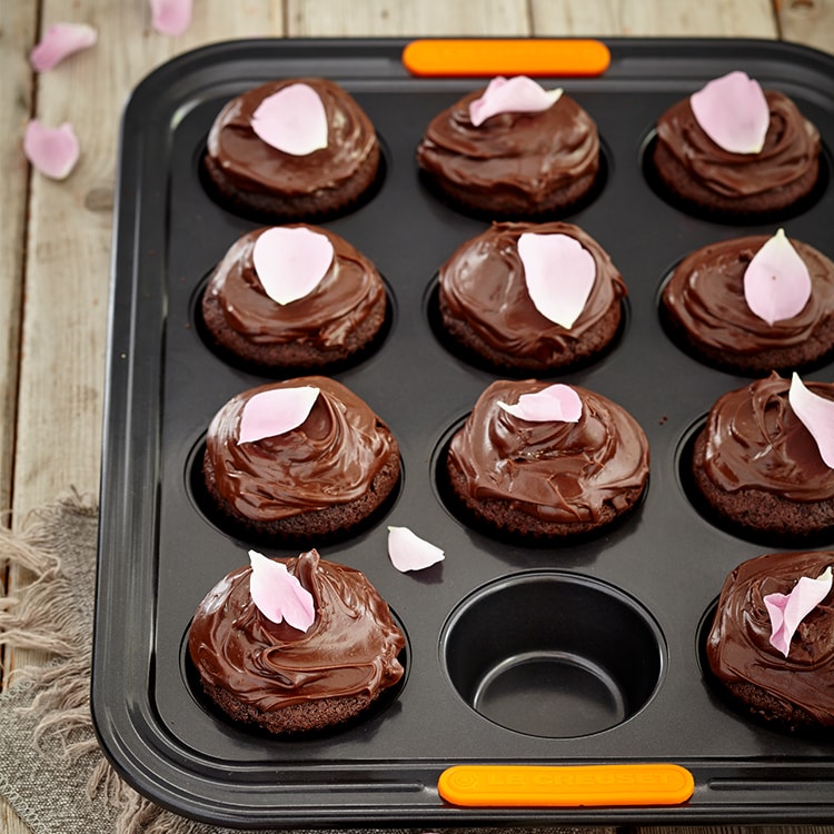 Le Creuset Toughened Non Stick Mini Muffin Tray 12pc Fast Shipping le-creuset-toughened-non-stick-mini-muffin-tray-12pc-fast-shipping
